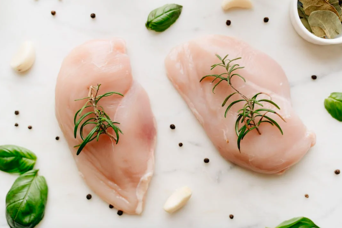 255 Gram Daging Seminggu: Aman untuk Bumi Menurut Studi - BEEF CATTLE